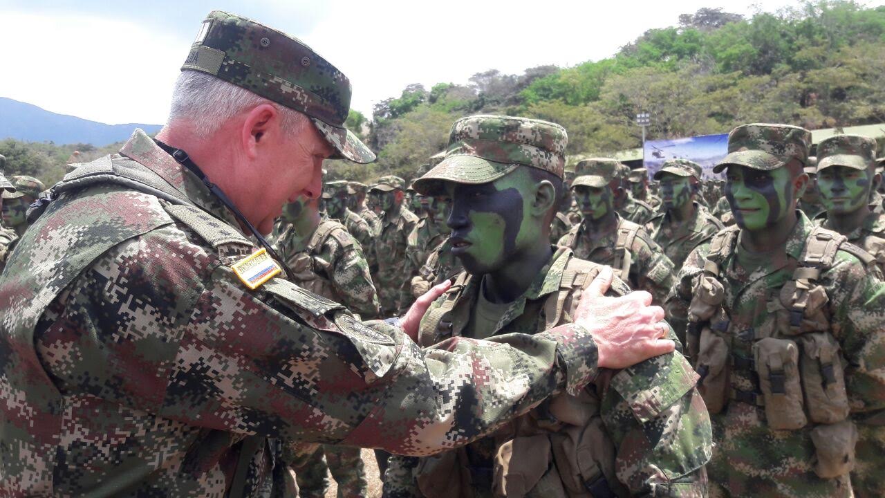 Presidente designa al general Alberto José Mejía como nuevo Comandante ...