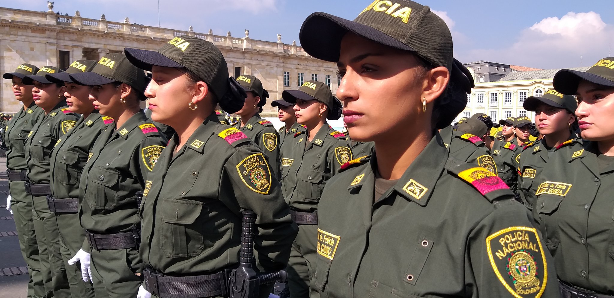 Servicio Militar Femenino Voluntario Refuerza La Polic a De Bogot 