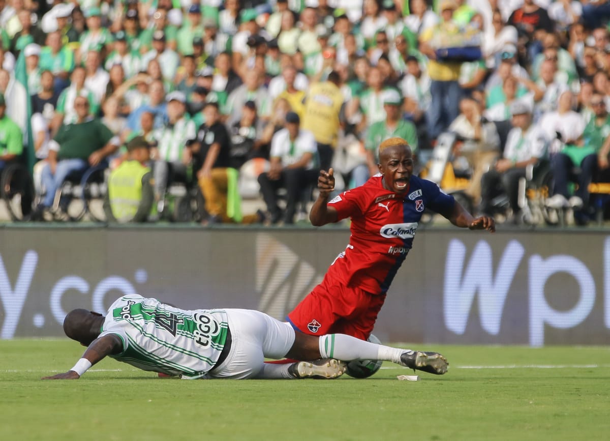 Nacional uno- Medellín uno, clásico igualado hasta en las expulsiones ...
