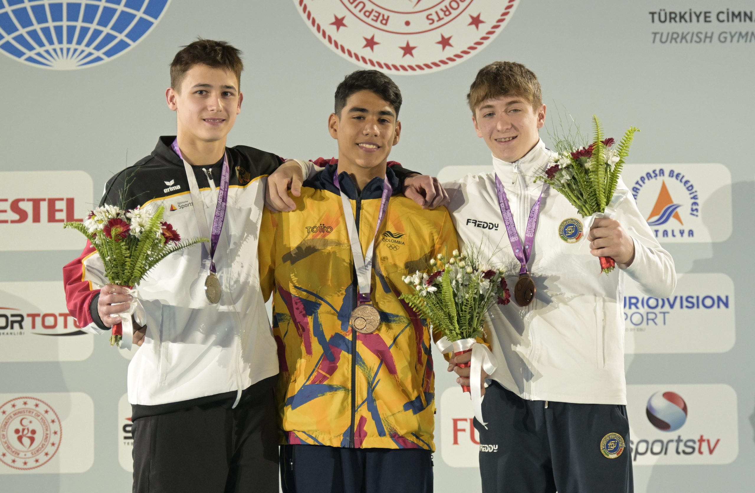 Ángel Barajas logró un oro histórico en el Mundial juvenil de gimnasia ...