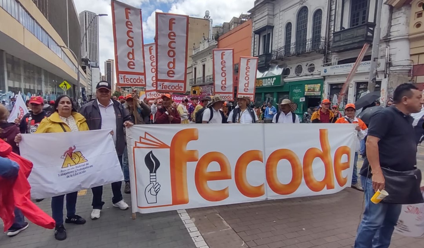 Fecode se une a la toma de Bogotá el próximo 7 de junio por las reformas sociales » Reporteros ...